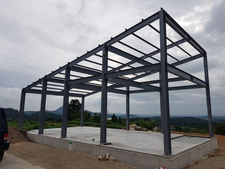 STRUCTURI HALE METALICE - REBOR METAL