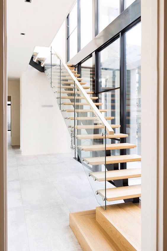 SCĂRI DE INTERIOR / EXTERIOR - REBOR METAL