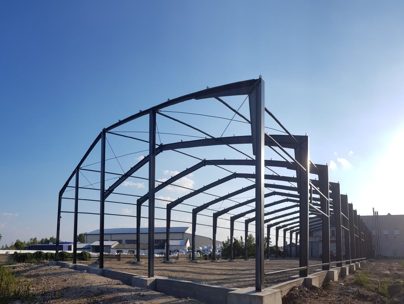 STRUCTURI HALE METALICE - REBOR METAL